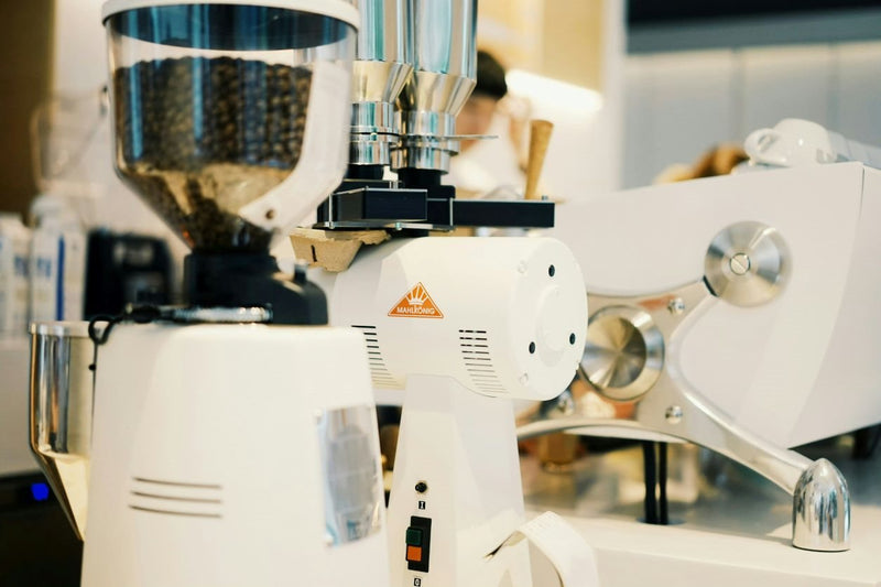 How to Choose the Right Commercial Coffee Grinder for Your Cafe Menu